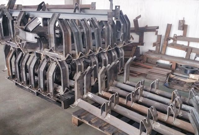 Conveyor Roller Bracket Frame | SKE Industries