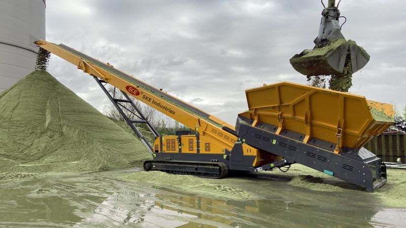 Mobile Hopper Feeder With Conveyor Belt - SKE Industries