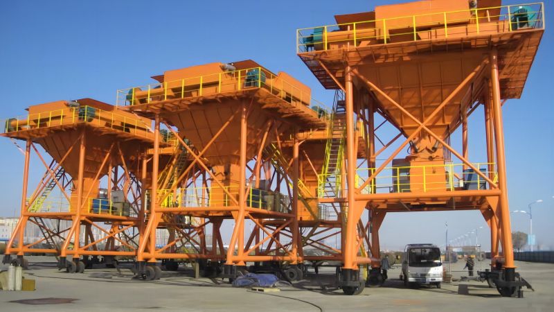 Mobile Hopper Feeder With Conveyor Belt - SKE Industries