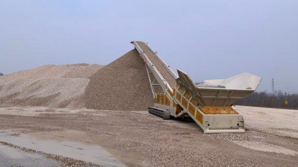 Stacker Conveyor | Radial Stacker | Telescopic Conveyor - SKE Industries