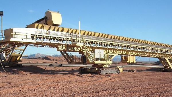 Tracked Conveyors | Tracked Stacker and Feeder - SKE Industries