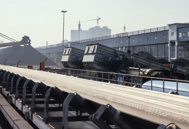 Truck Unloader | Fixed Bulk Reception Feeders | SKE Industries