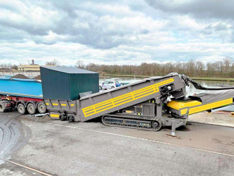 Material Feeder: Truck Unloader & Surface Feeder | SKE Industries