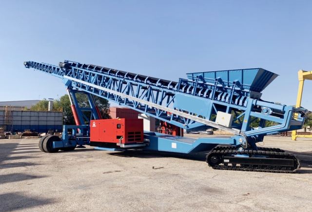 Portable Radial Telescopic Stacker | Telestacker Conveyor - SKE Industries